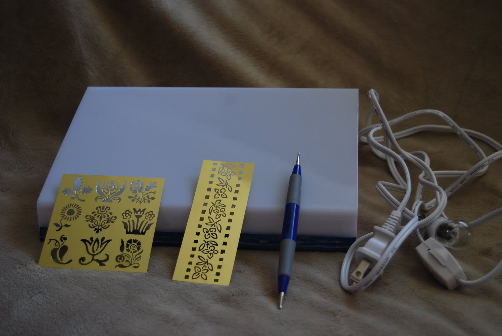 Dejunking My Junk: Embossing Kit with Templates - $10
