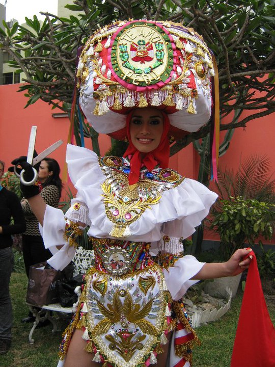 Pageants Around the World: National Costume of Peru (Giuliana Zevallos)