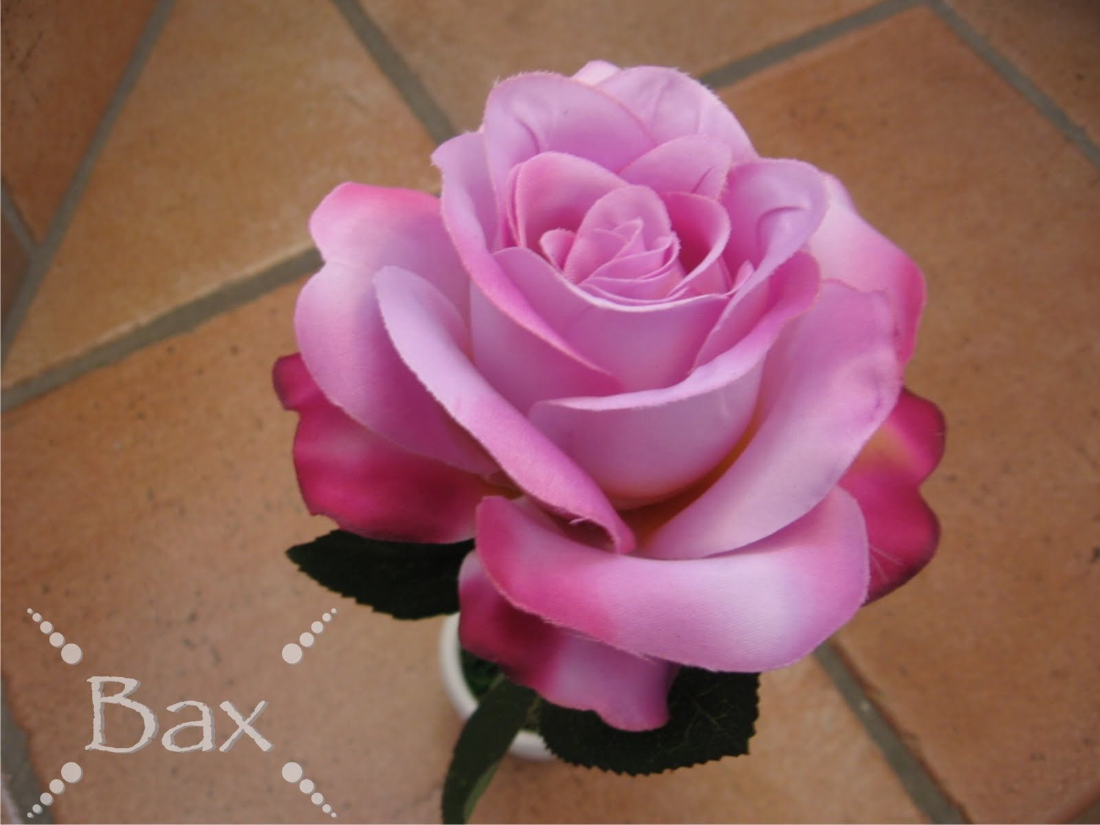 Bax Creazioni: Penna "rosa in vaso"