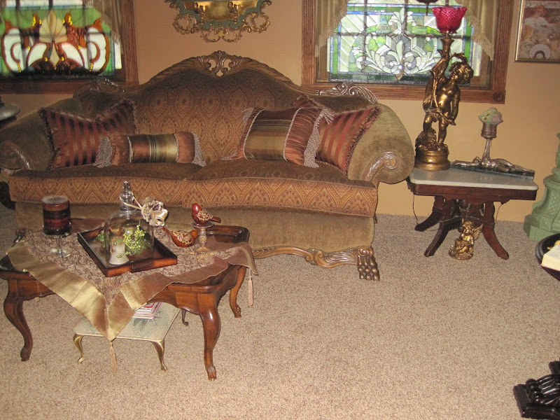 Happy To Be: ~My Red Robe Room~