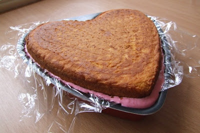 Tort Inima picanta cu zmeura | Retete culinare cu Laura Sava - Cele mai ...