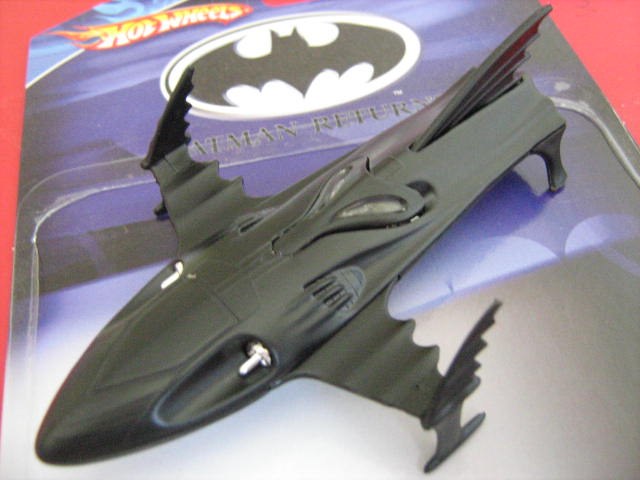 Marvelous Penang Toy Collection: Hot Wheels Batman Returns Batboat