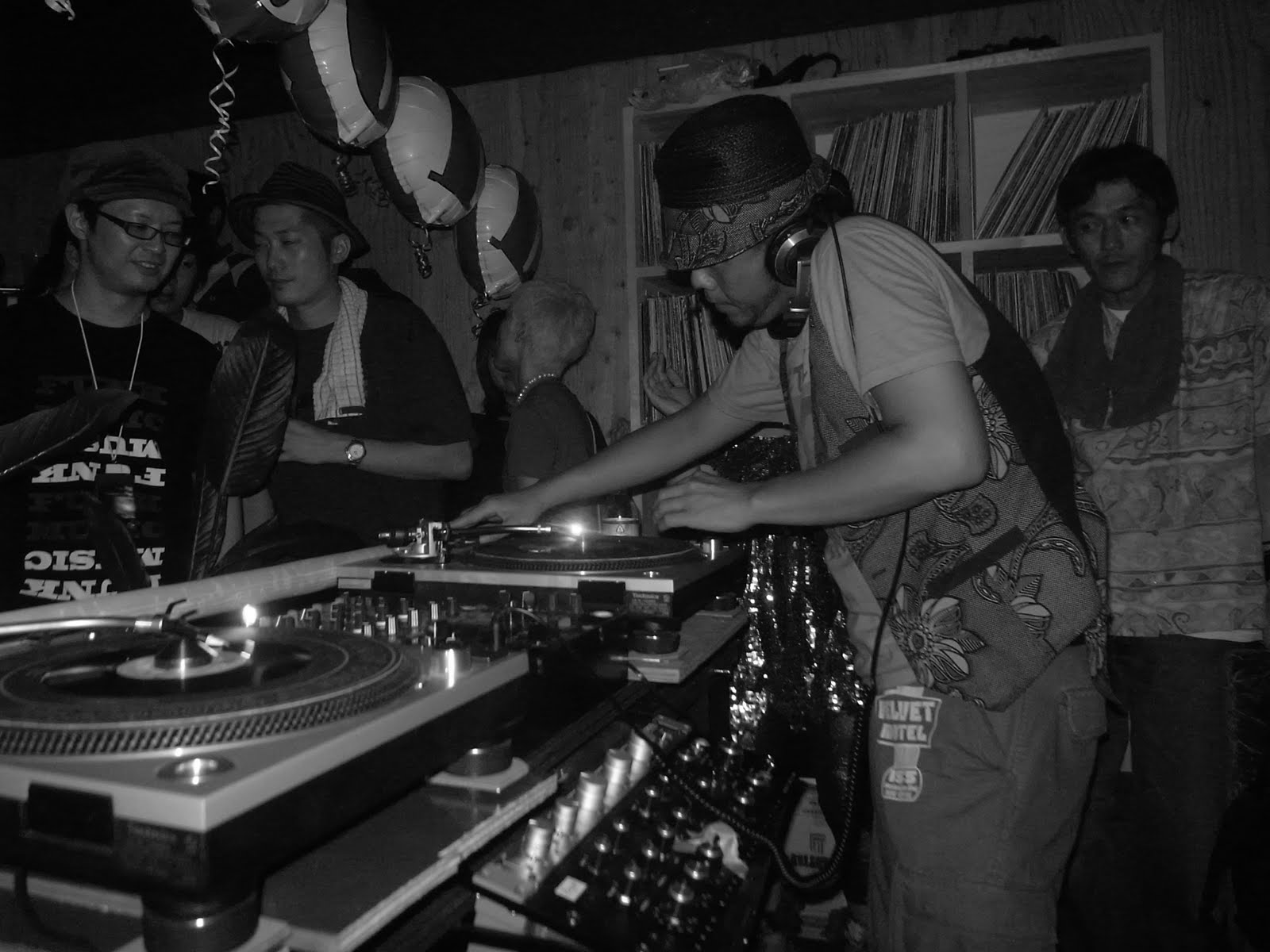THA HOODAGE: DJ MURO初上陸！[INCREIBLE NOCHE!]at.OTAMAJAXY