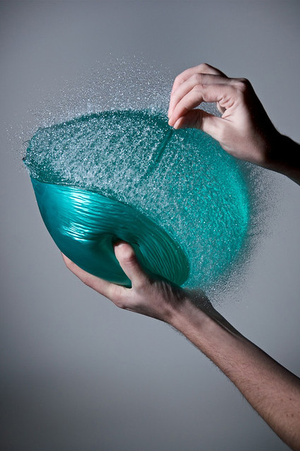 Randomnies: Amazing bursting baloons photography by Edward Horsford