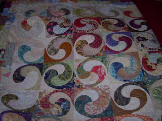 Barbara Brackman's MATERIAL CULTURE: More on the Swirl Design