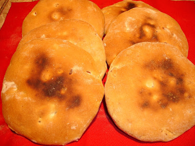 LA COCINA DEL POLLO: TORTILLAS DE RESCOLDO CON CHICHARRONES DE TOCINO ...