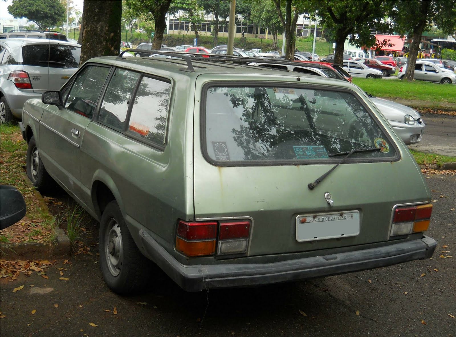 Registros Automotivos do Cotidiano: Ford Belina II L 4x4 1987