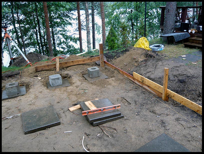 Landemökki: Terassin perustukset