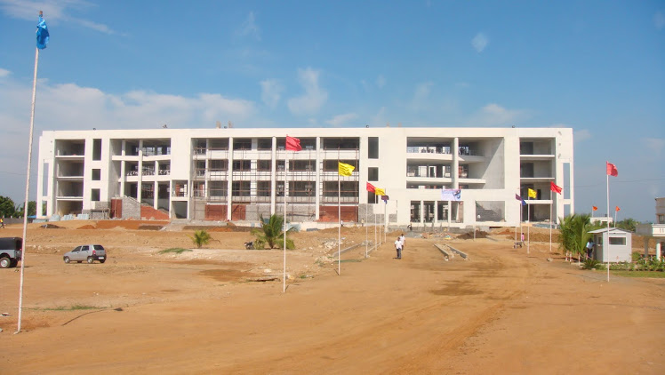 DhanaLakshmi Srinivasan College of Engineering and technology