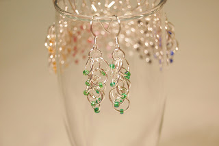 How to Make Easy Chain Maille Earrings Tutorials / The Beading Gem