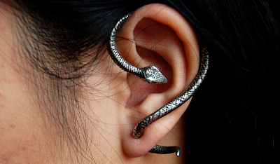 Hisssssterically awesome snake earrings / The Beading Gem