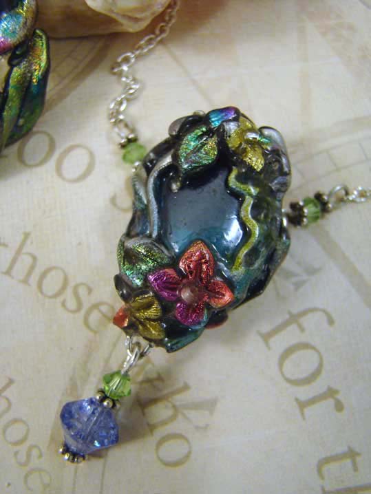 Friendly Plastic Jewelry Tutorials and Giveaway / The Beading Gem