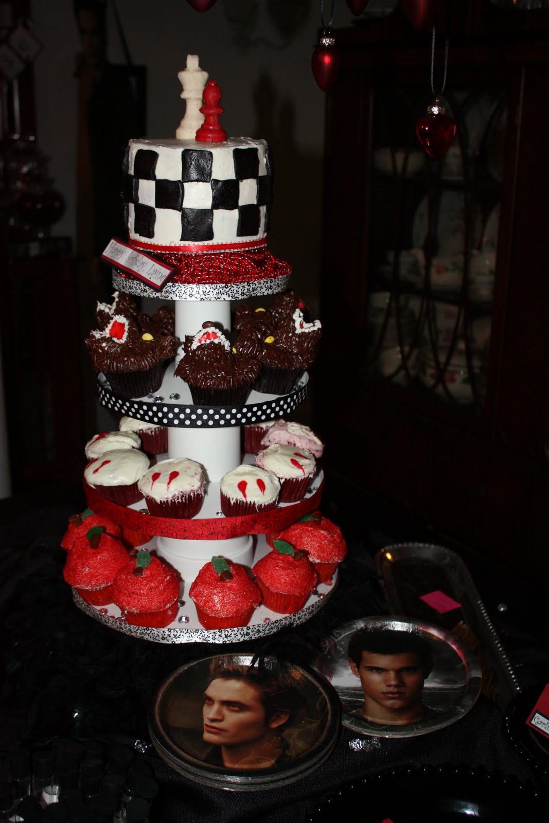 Christy Robbins: Twilight: 'Bite-Size' Party Snacks