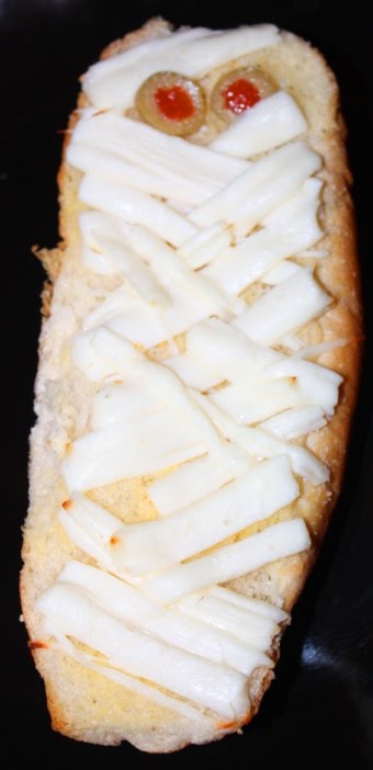 Christy Robbins: Mummy Bread