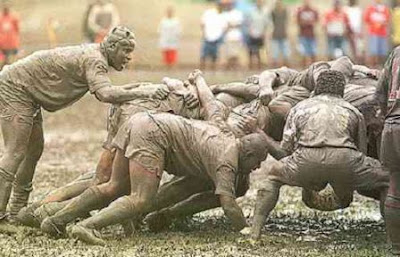 Les 98 du Balma Olympique Rugby Club: Jeu de boue pour les - de 11 (98)
