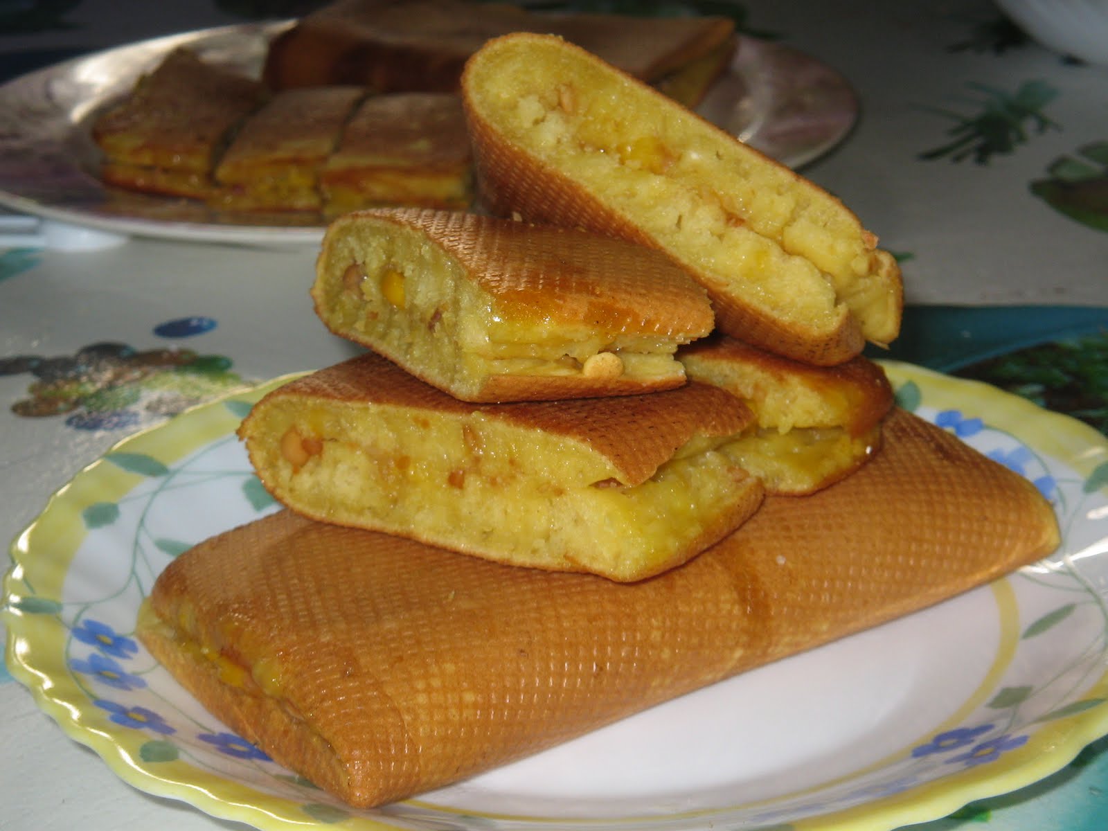 CUTE OVEN, SMALL KITCHEN: APAM BALIK