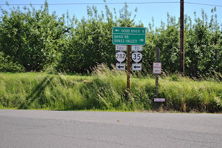 The T family travels: J's Road Sign Mania - Oregon
