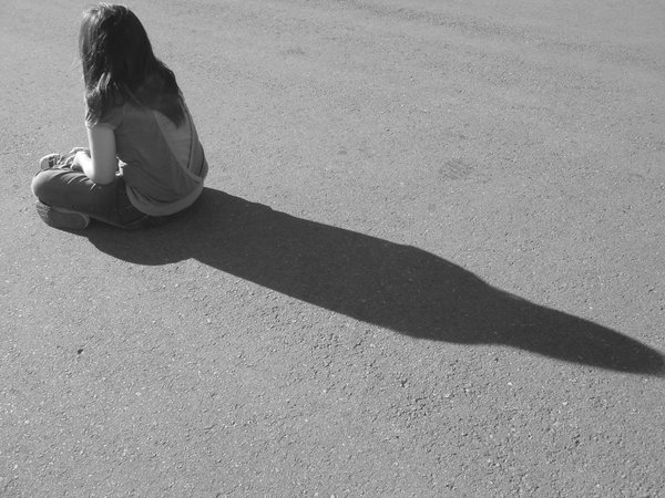 ADOLESCENTES BRILLANTES: LA SOLEDAD ENTRE LOS ADOLESCENTES