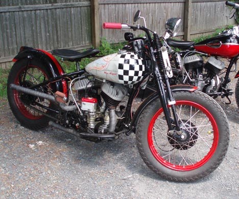 biker excalibur II: 1942 WLA Harley Oldschool Bobber