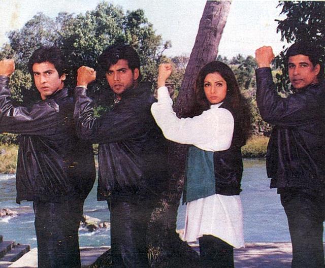 Sridevi: Sridevi and Shahrukh Khan's first film together: Army (1996 ...