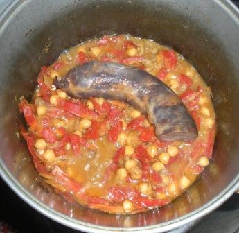 The Art of Uzbek Cuisine: Qazi palov (Pilaf with horse meat sausages)