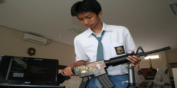 Tarif kepemilikan senjata api di Indonesia ! | wisbenbae