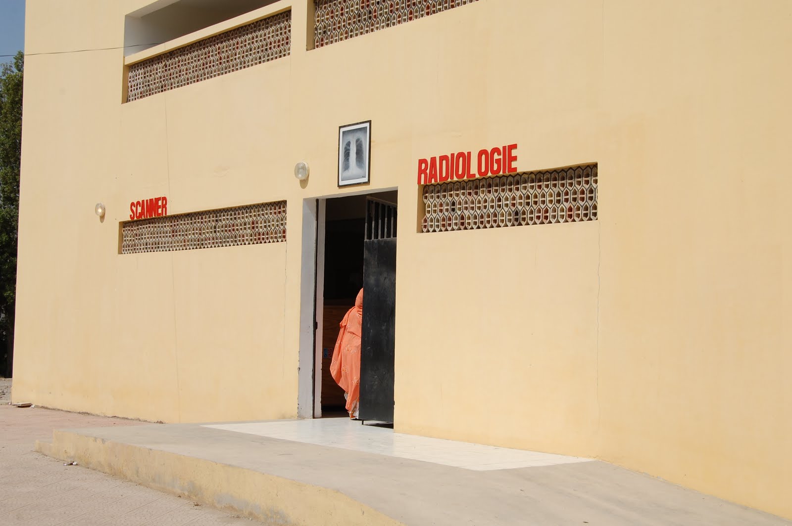 DaveGoesToAfrica: Peltier Hospital - Djibouti City