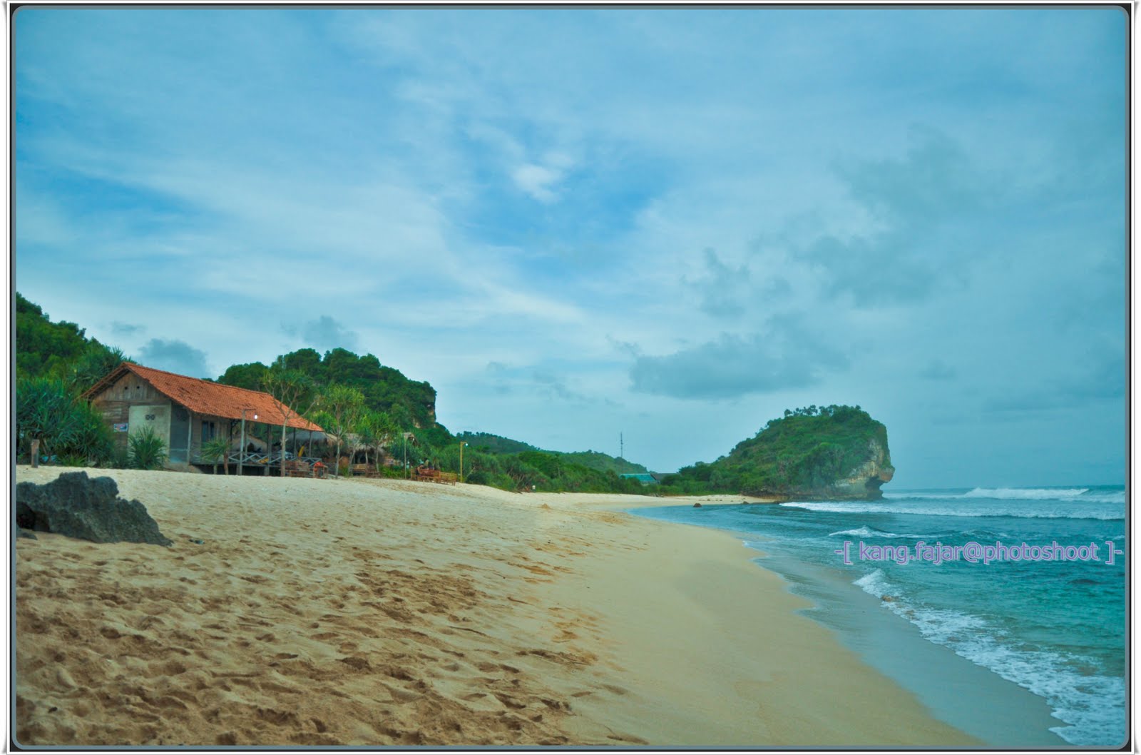 PHOTO CENTER: Keindahan Pantai di Wonosari