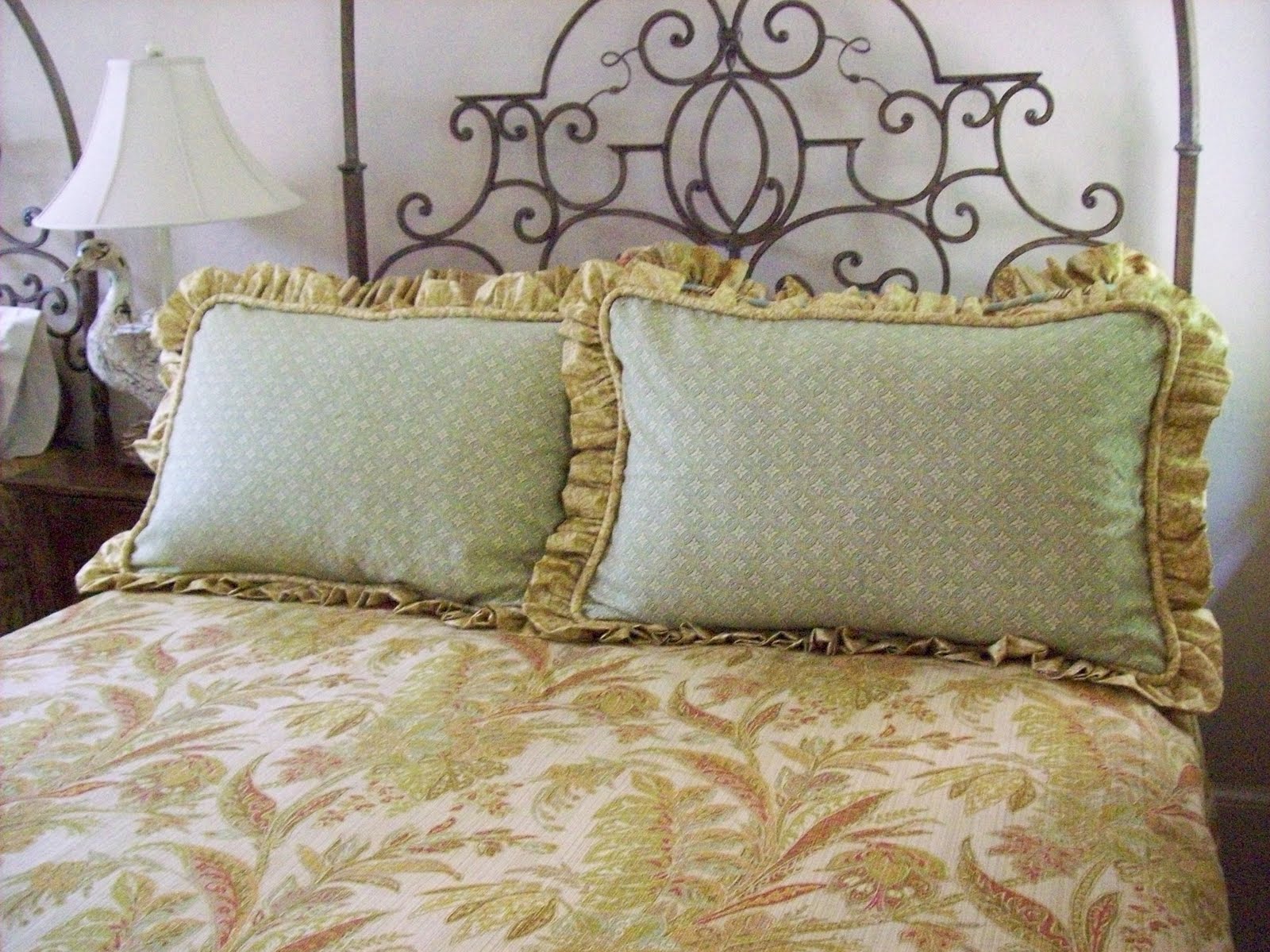 Sew Bee It: Beautiful Bedding