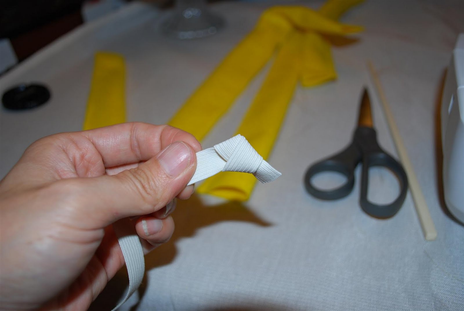 craftyc0rn3r: Super Mario Birthday Party - Princess Peach Felt Crowns