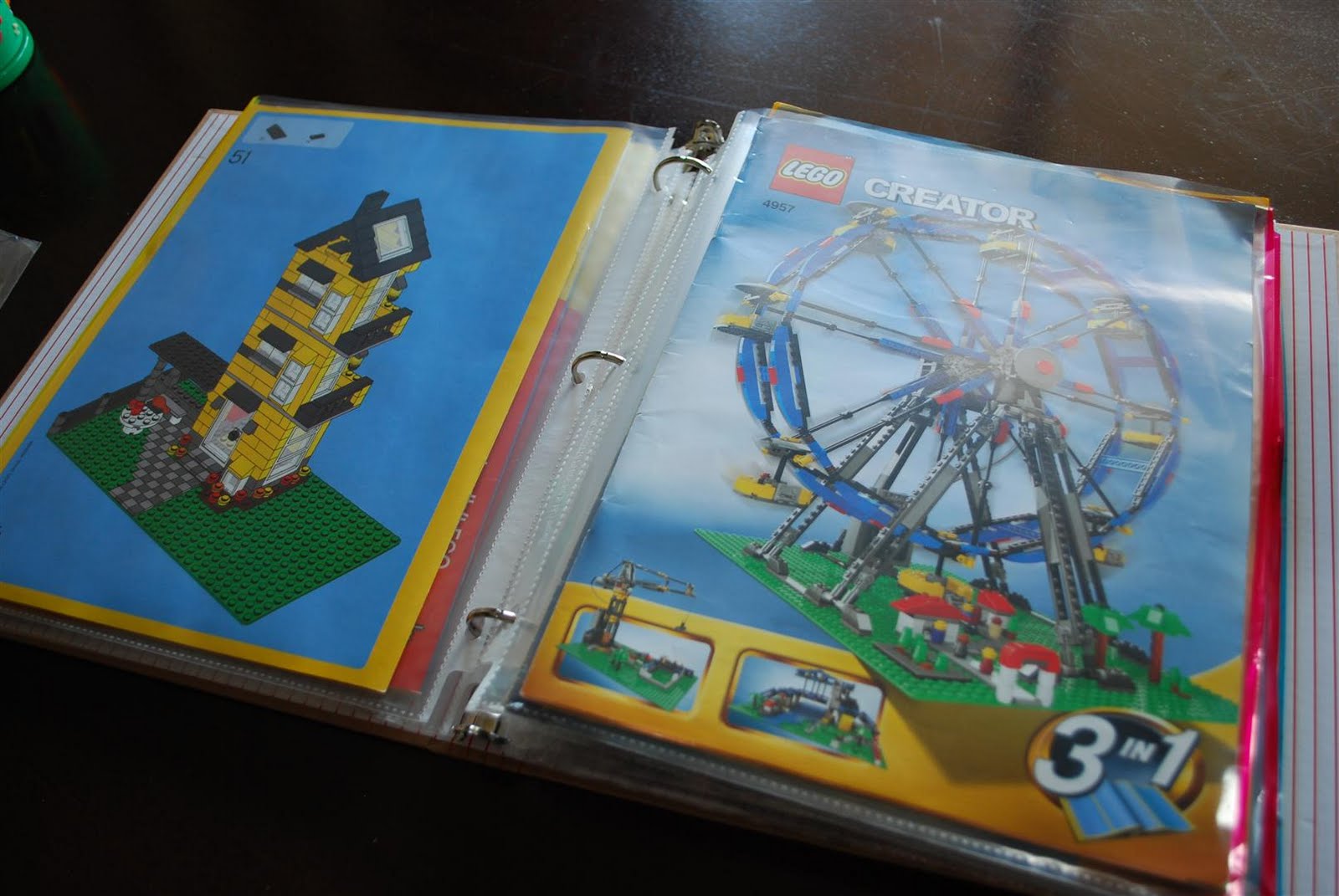 craftyc0rn3r: Lego Book