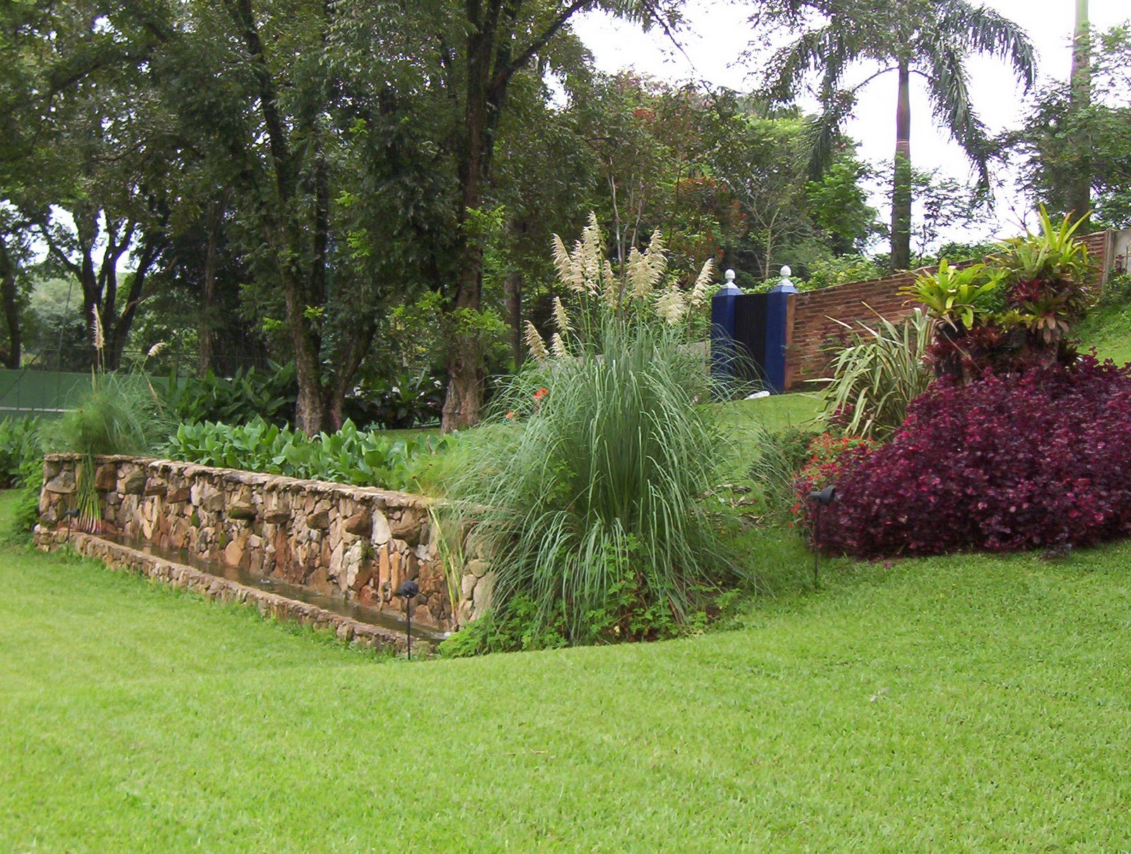 PAISAGISMO IRINEU ENGLER: JARDINS PREMIADOS E EDITADOS