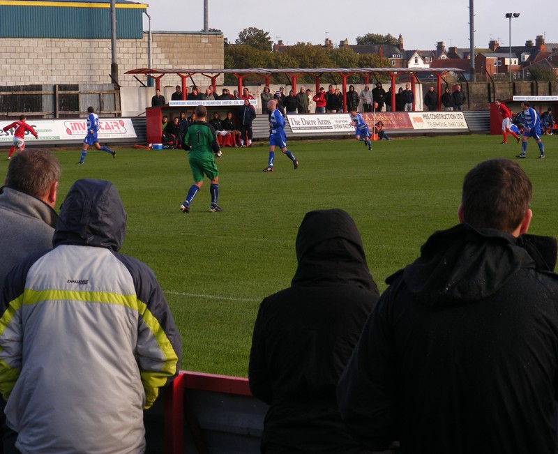 The Accidental Groundhopper: Ground 138: Queensgate Stadium, Bridlington