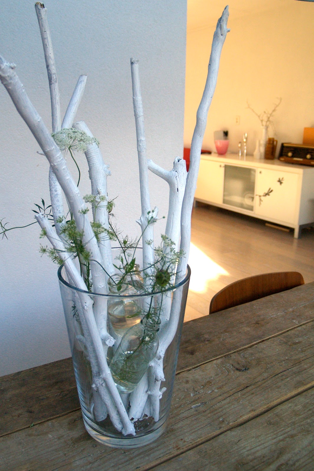 Studio Neeltje: Styling idee # 001 : glaasje in vaasje, minibloemschikken