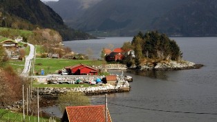 i Naustdal - godt å bu !: Om Naustdal