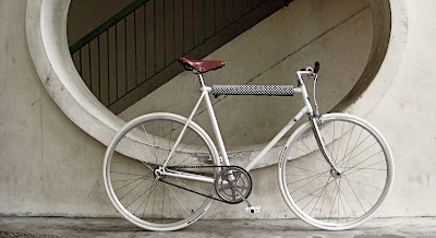 BLINK BIKES: Vintage Shimano SingleSpeed Messenger Bike