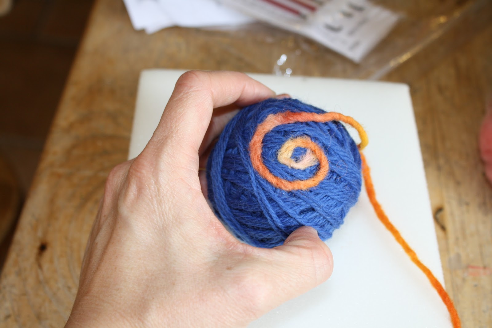 {hands full of happiness}: Wool Balls - a Tutorial!