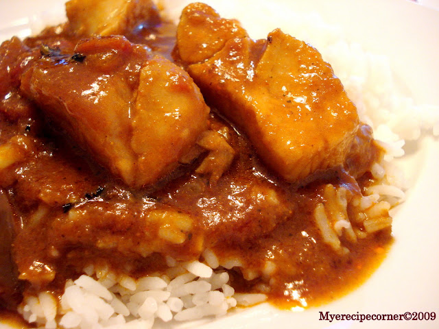 Mye's Kitchen: Meen Kuzhambu/ South Indian Fish Curry