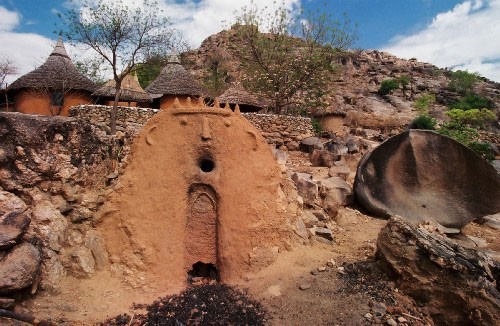 DÉCOUVERTE TOURISTIQUE DU CAMEROUN: MOKOLO (extrême-nord)