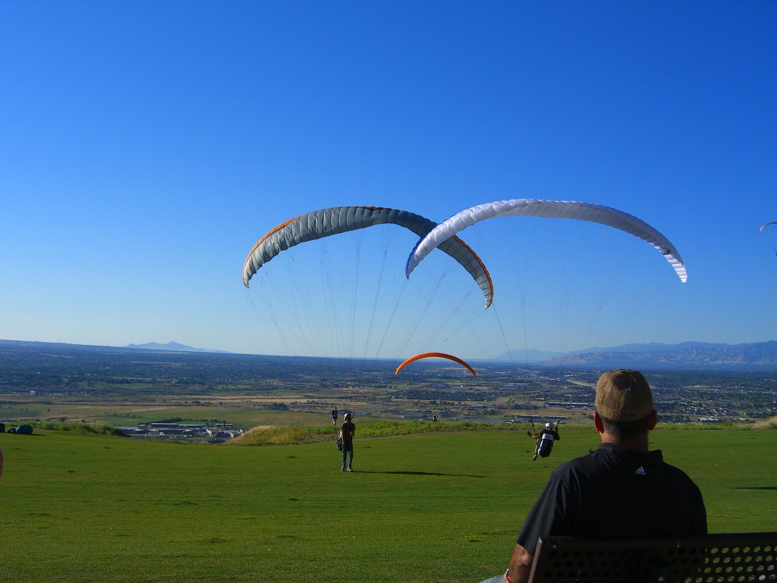 Think OUTSIDE, Utah!: Paragliding the Point