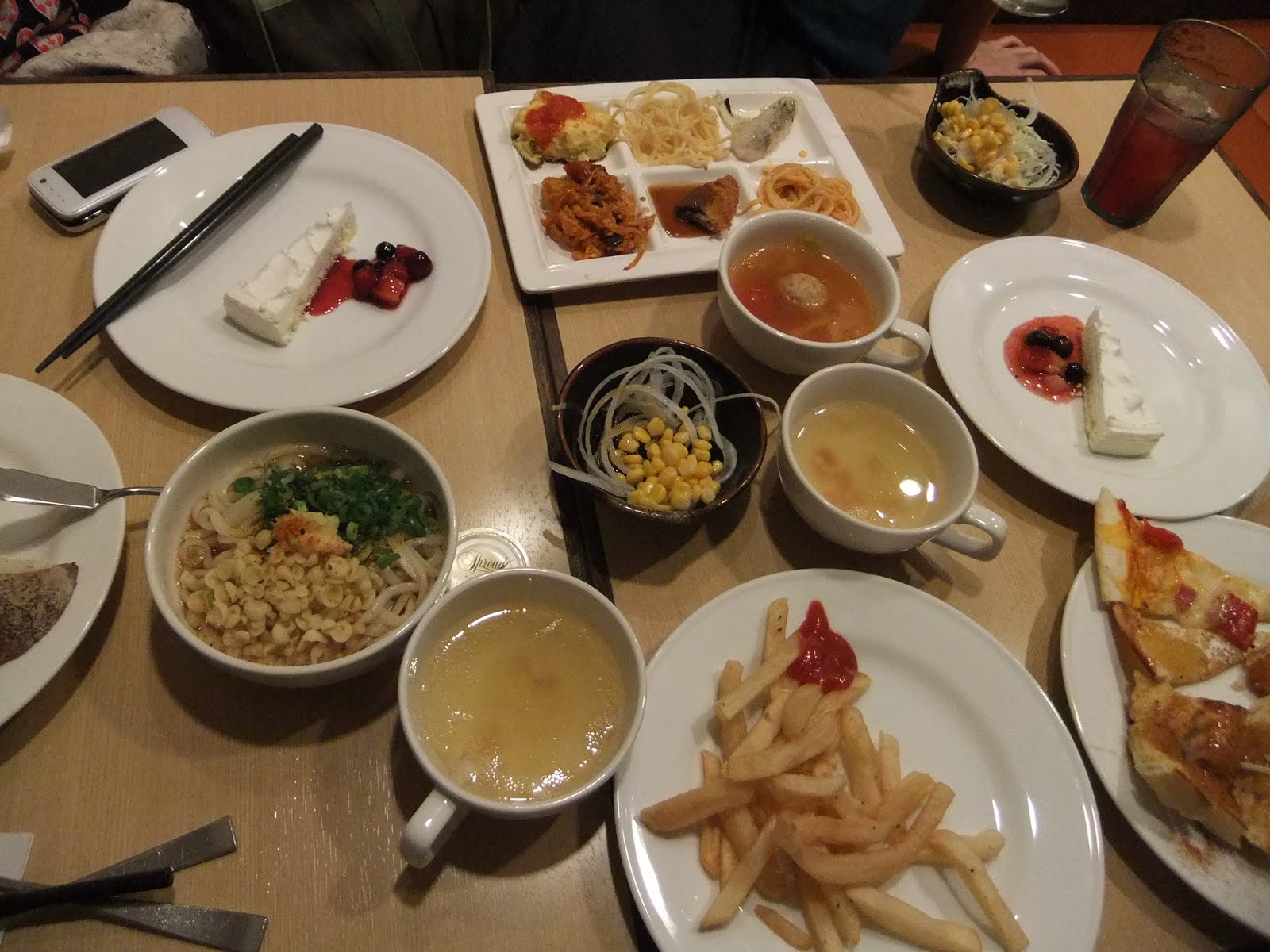 Tsurumi Eats!: Grand Buffet - A Convenient Restaurant to Enjoy Meals