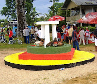 Indigenous Suriname: Inheems monument 9 augustus van Groningen-Saramacca