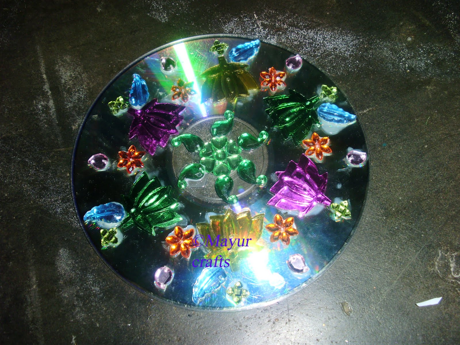 Mayur Arts and Crafts : Cd Decoration