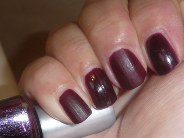 Nails and beyond: Diamond Cosmetics Matte Burgundy + Zoya Casey