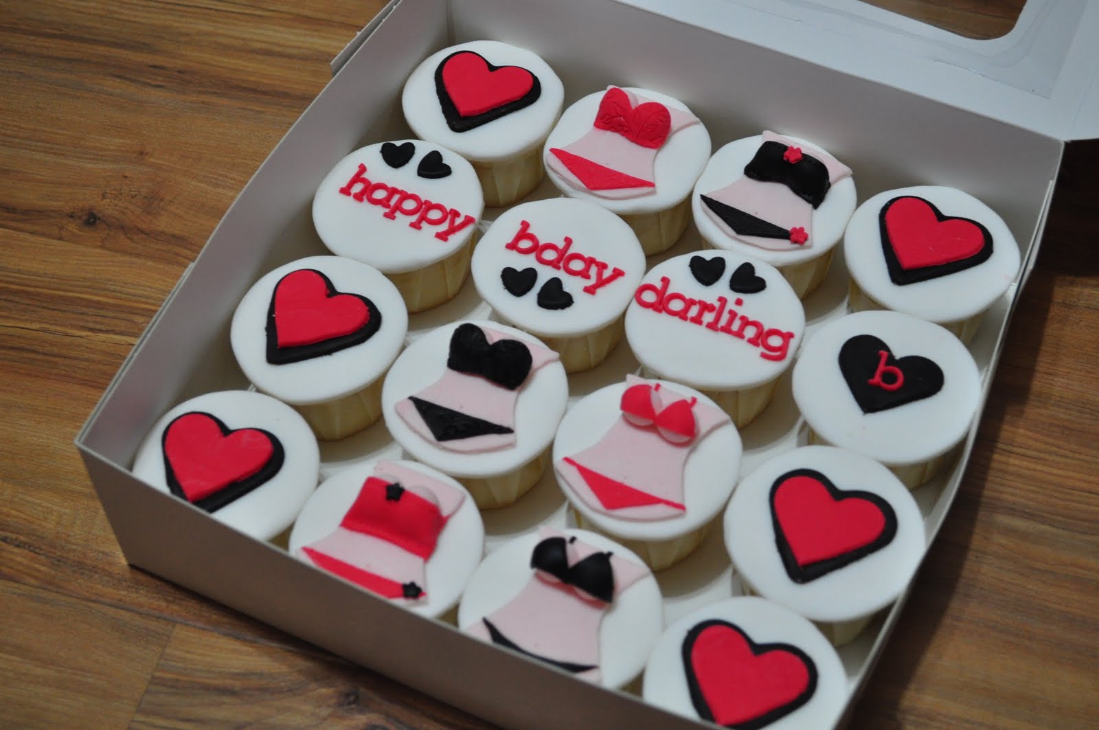 dari oven yang comel: Sexy cupcake