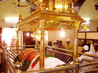 MANGALOREAN TIMES: Ullal Darga