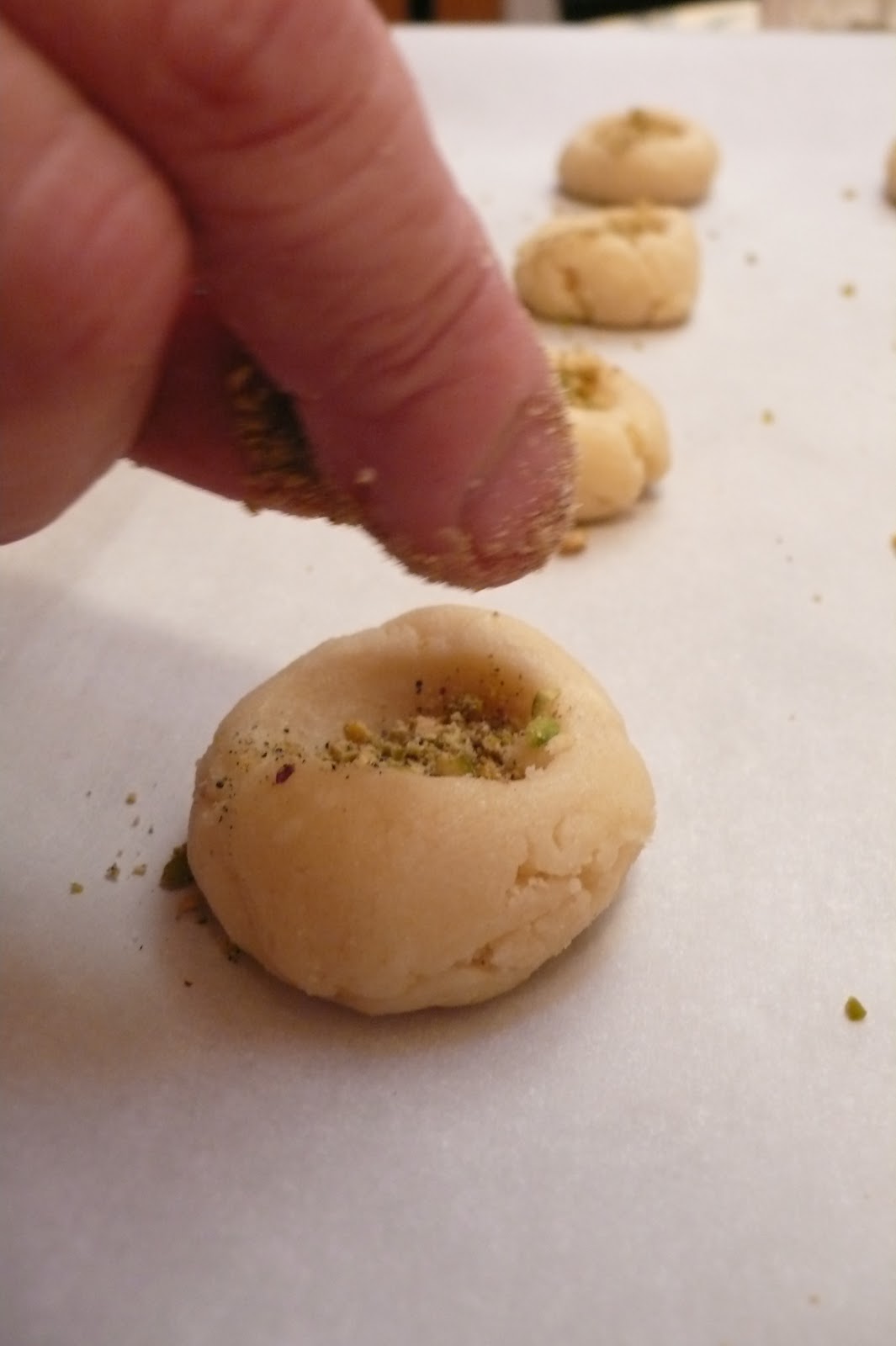 The Colors Of Indian Cooking: Nan Khatai, the Great Indian Holiday Cookie.