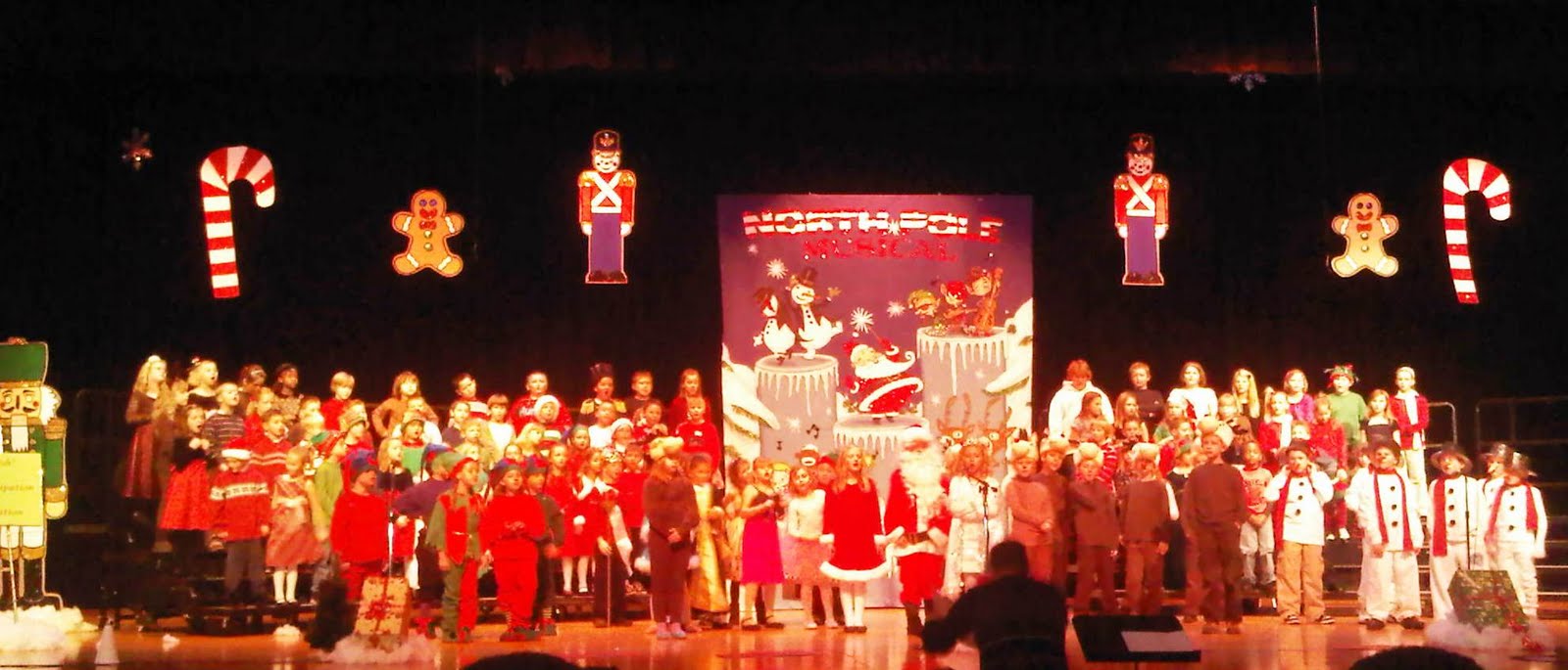 Alikat Corner: North Pole Musical 2010