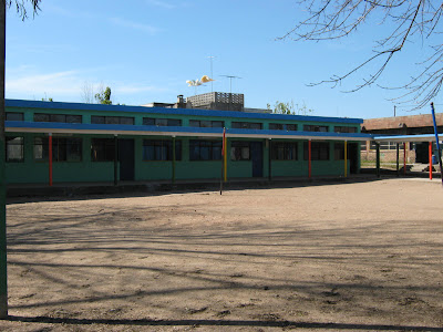 Escuela 128 Conciliación: LA ESCUELA