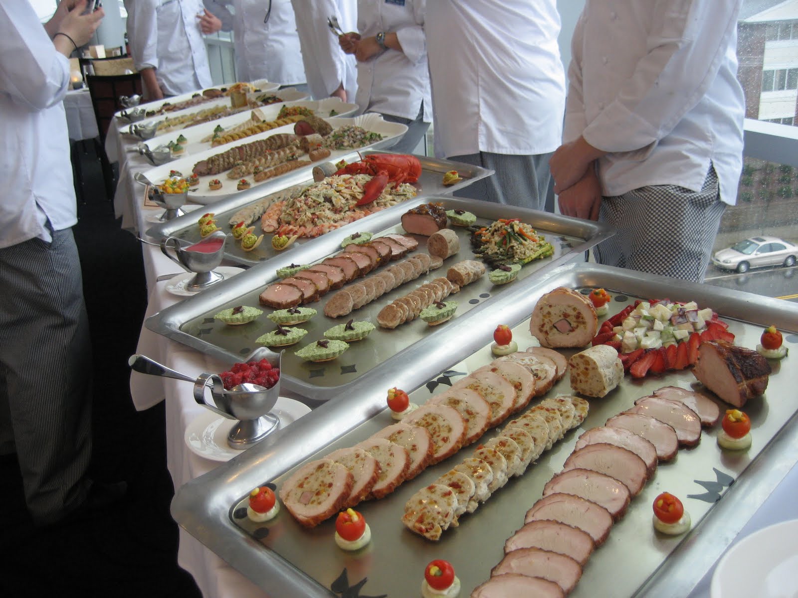 At a wedding. Can you spot a wine glass in this tray of meat jelly? : r ...